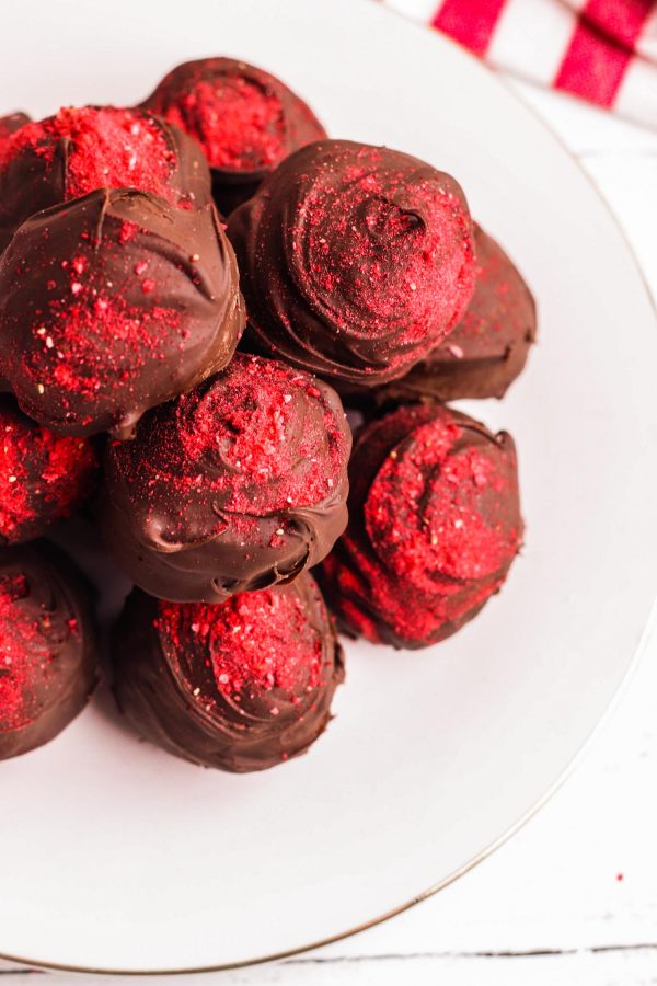 Make Strawberry Truffles in 20 Minutes with 3 Ingredients - Bacon is Magic