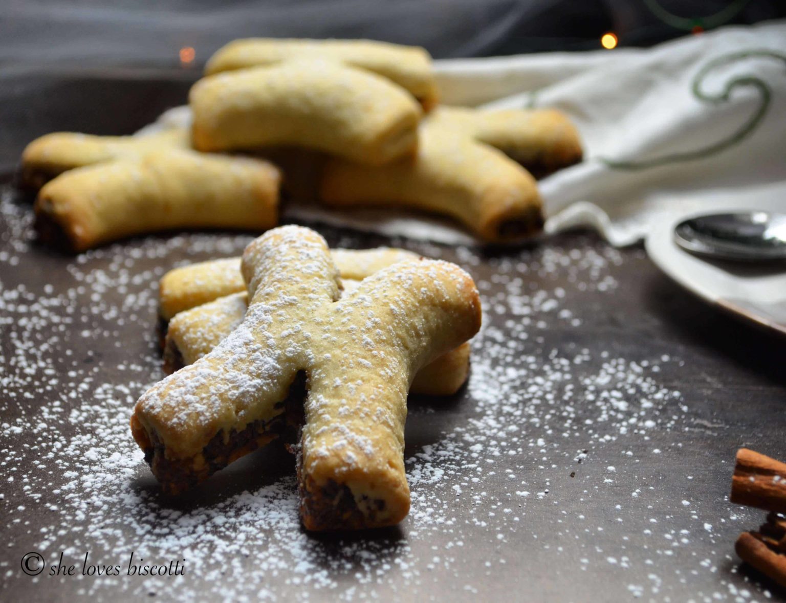 50 Best Christmas Cookies From Around the World - Bacon is Magic