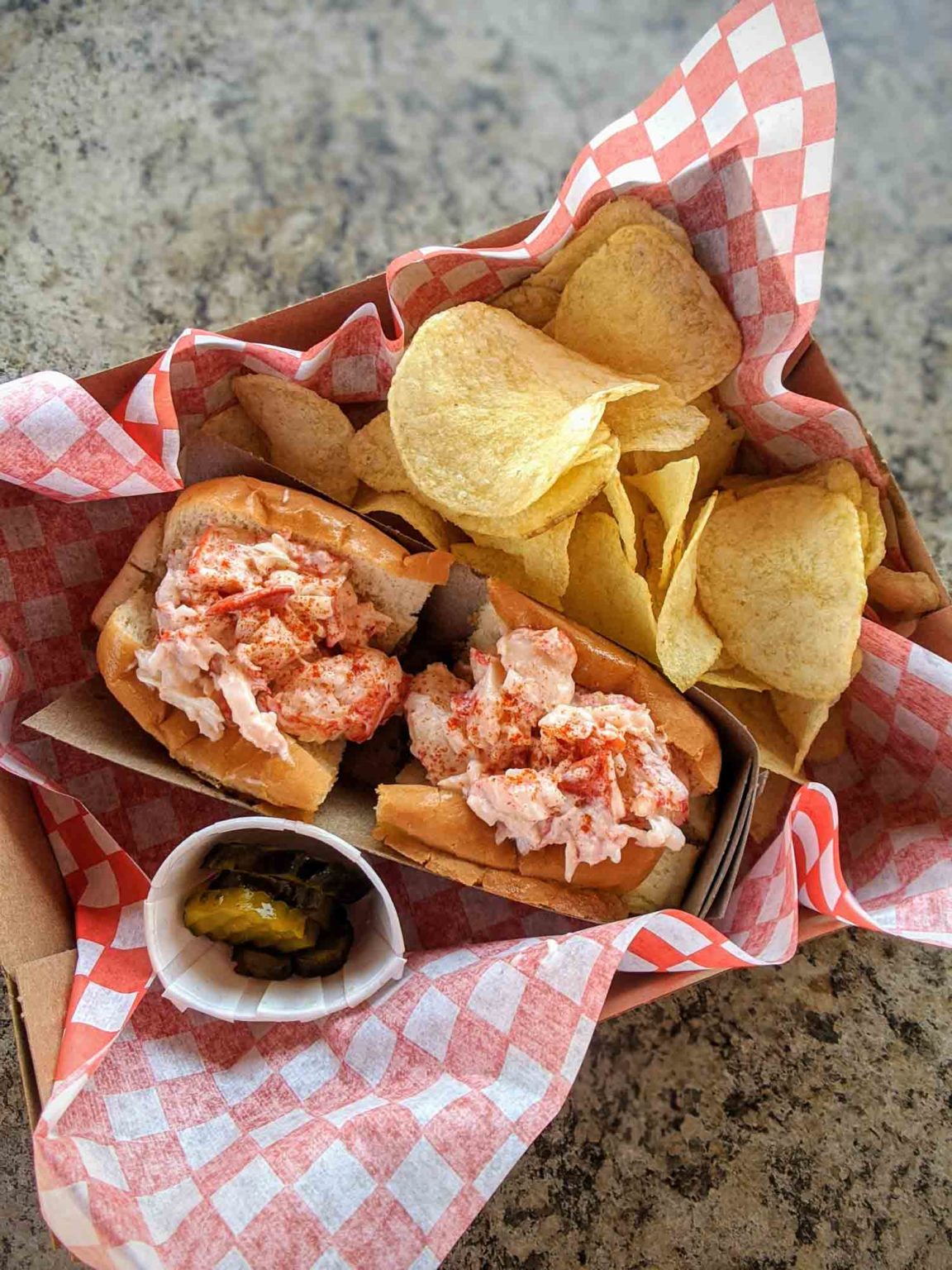 15 Best PEI Restaurants (Where to Eat Lobster in PEI and Oysters)