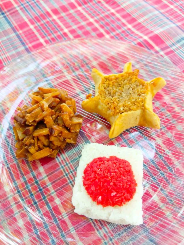 21 Jammin' Jamaican Snacks You'll Want to Jump on a Plane For