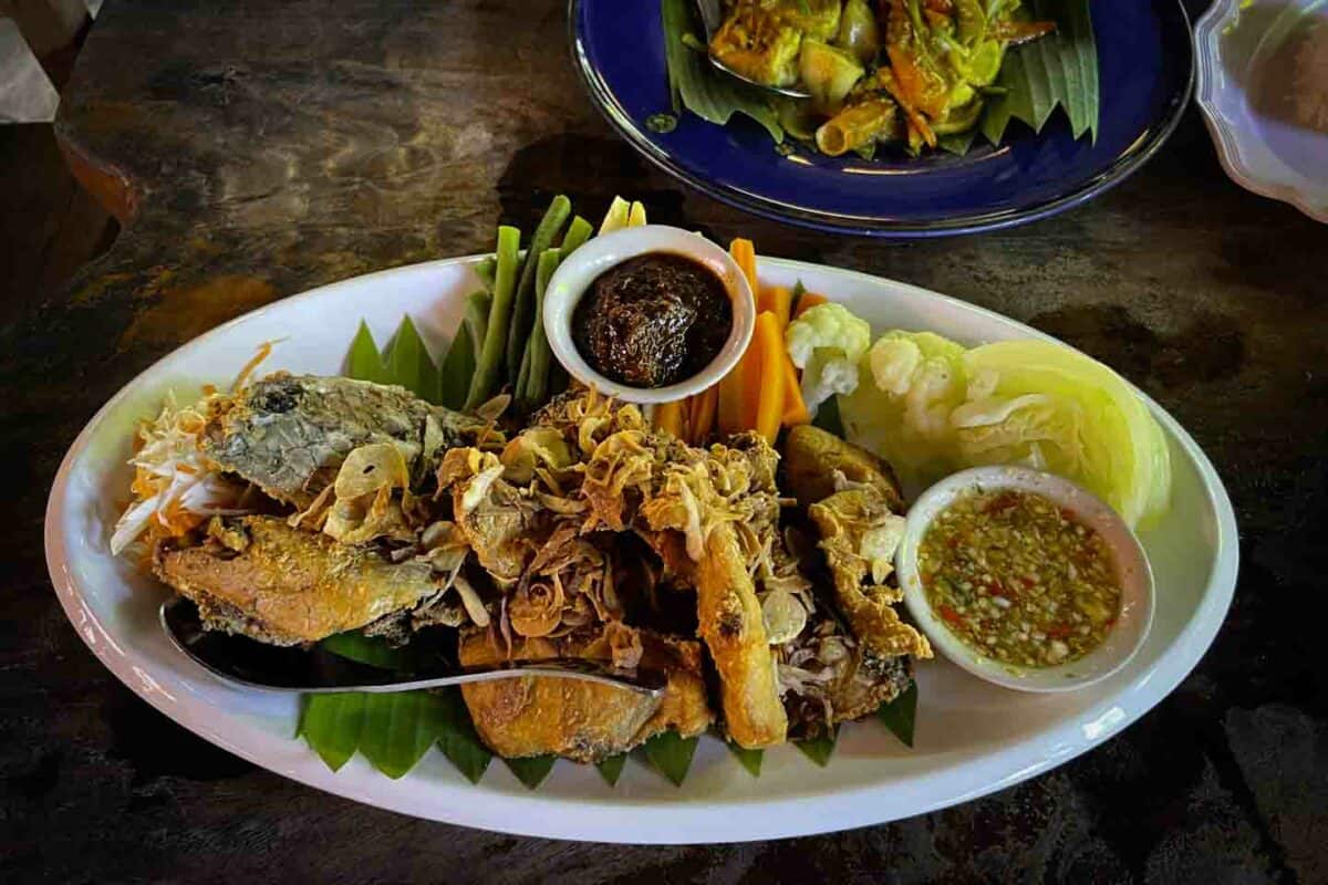 Ayutthaya Food: 10 Must Eats in Thailand's Ancient Kingdom